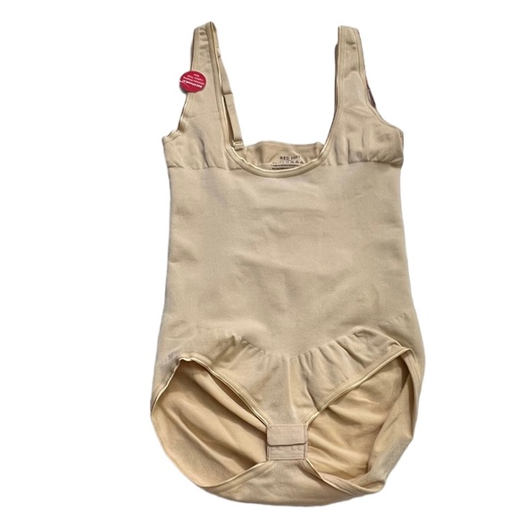 SPANX | Intimates & Sleepwear | Spanx Nwt Powerful Comfortable Allover ...